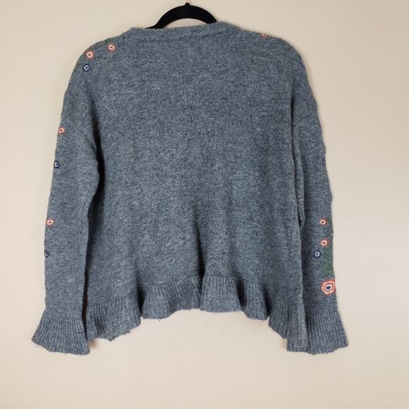 THML | Sweaters | Thml Floral Gray Sweater Size M Ruffle Hem H | Poshmark